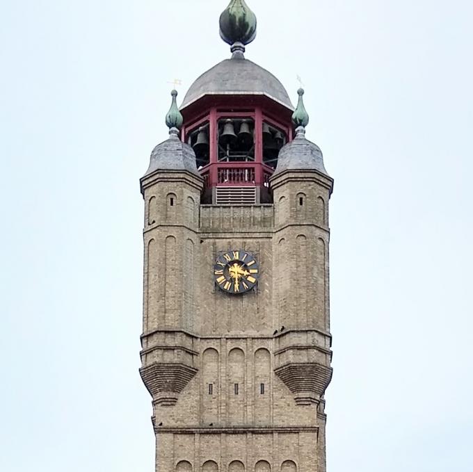 Bergues - Beffroi. Présentation et avis des voyageurs.