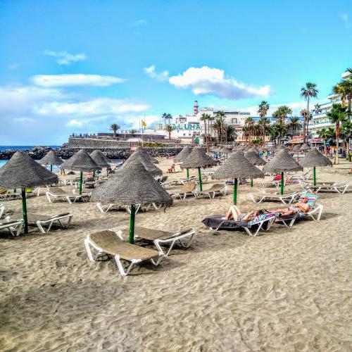 Costa Adeje - Playa de la Pinta. Présentation et avis des voyageurs.