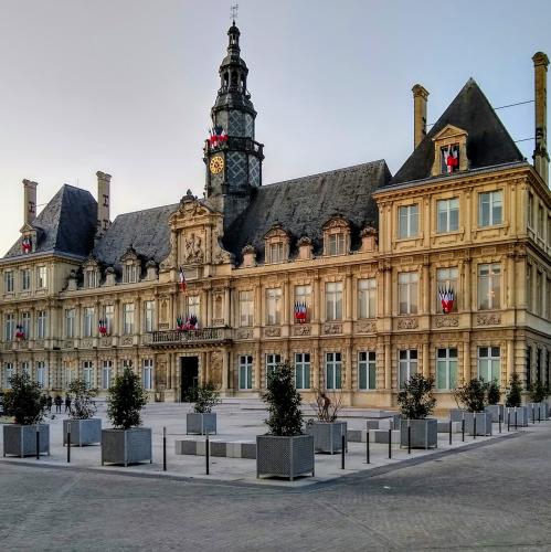 Reims - Hôtel de Ville. Présentation et avis des voyageurs.