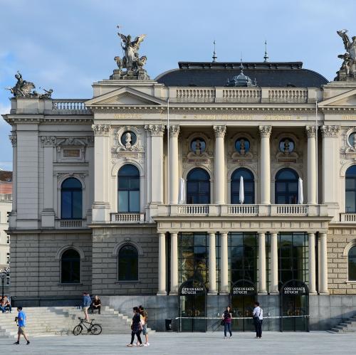 Zurich - Opernhaus. Présentation et avis des voyageurs.